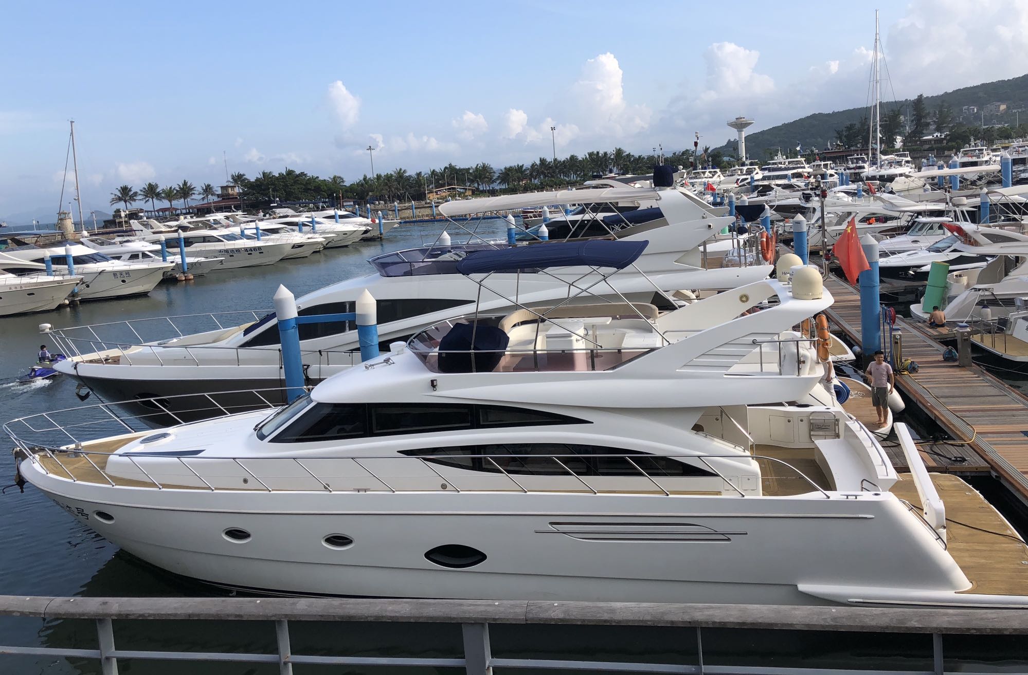 Heysea Classic luxury yacht 60FT - Boat Market Hong Kong